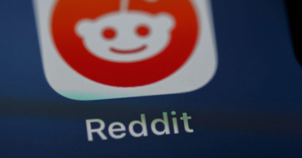 Understanding How Reddit Upvotes Work